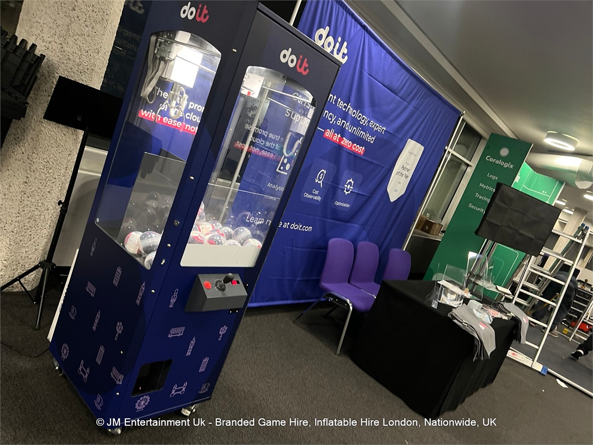 Prize Crane Grabber Hire | Claw Machine Hire | JM Entertainment UK