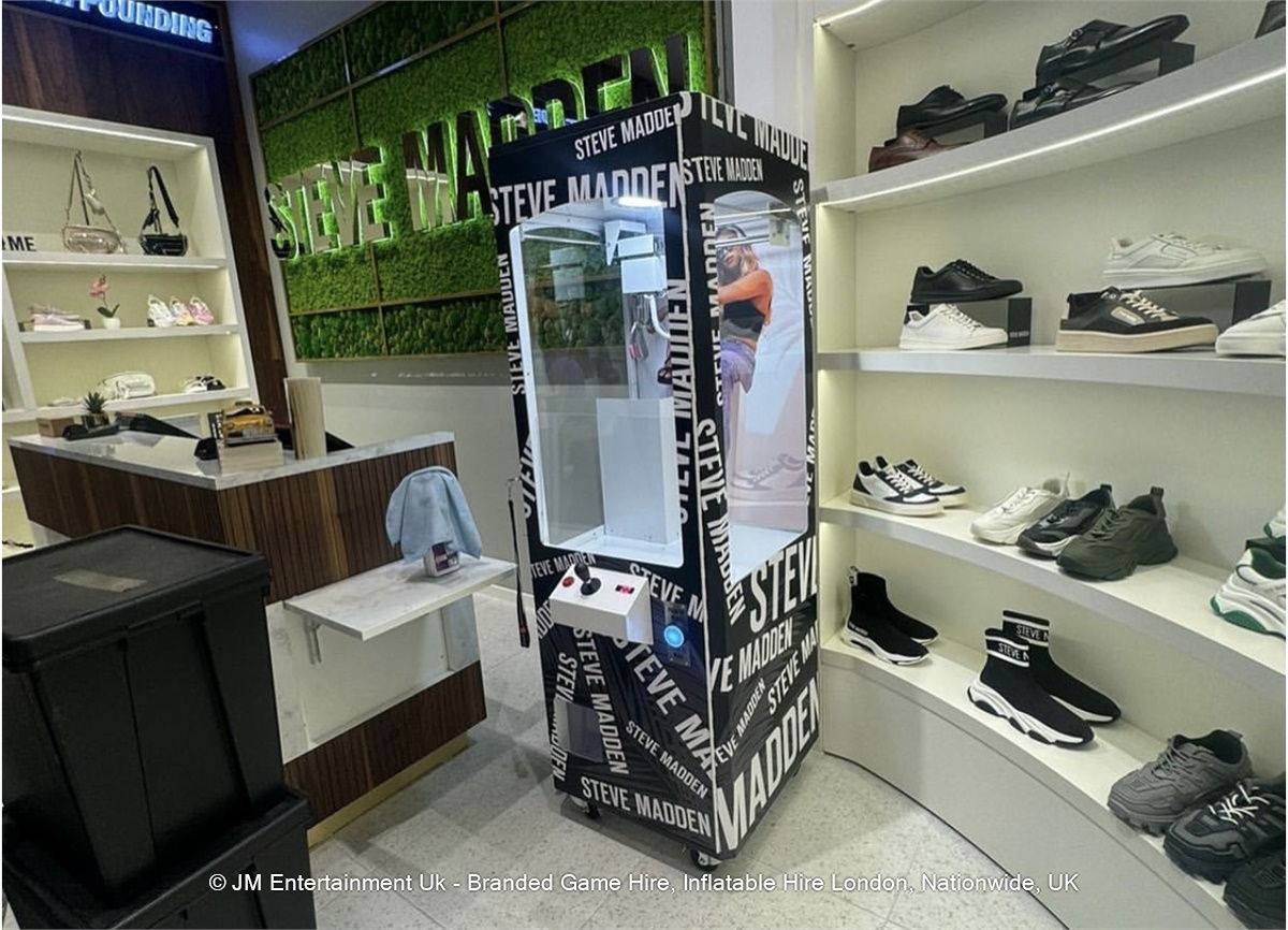 Prize Crane Grabber Hire | Claw Machine Hire | JM Entertainment UK